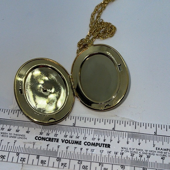 Jewelry | Large Gold Toned Locket | Poshmark